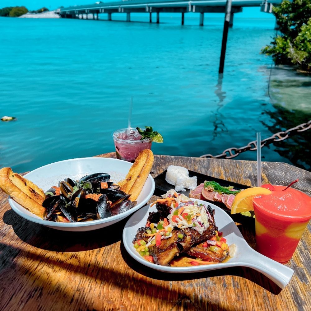 Robbie's of Islamorada: Feeding the Tarpon and Exploring the Keys ...
